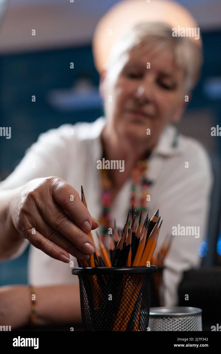 Hb pencil hand hi-res stock photography and images - Alamy