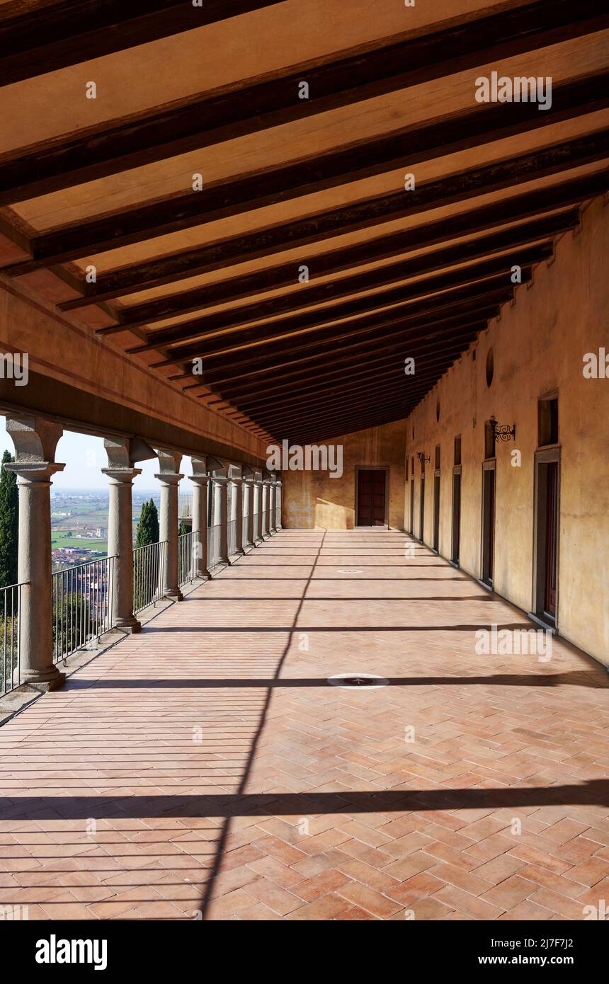 Rovato (Bs) ,Italia,Convento dell’Annunciata, la loggia al piano ...