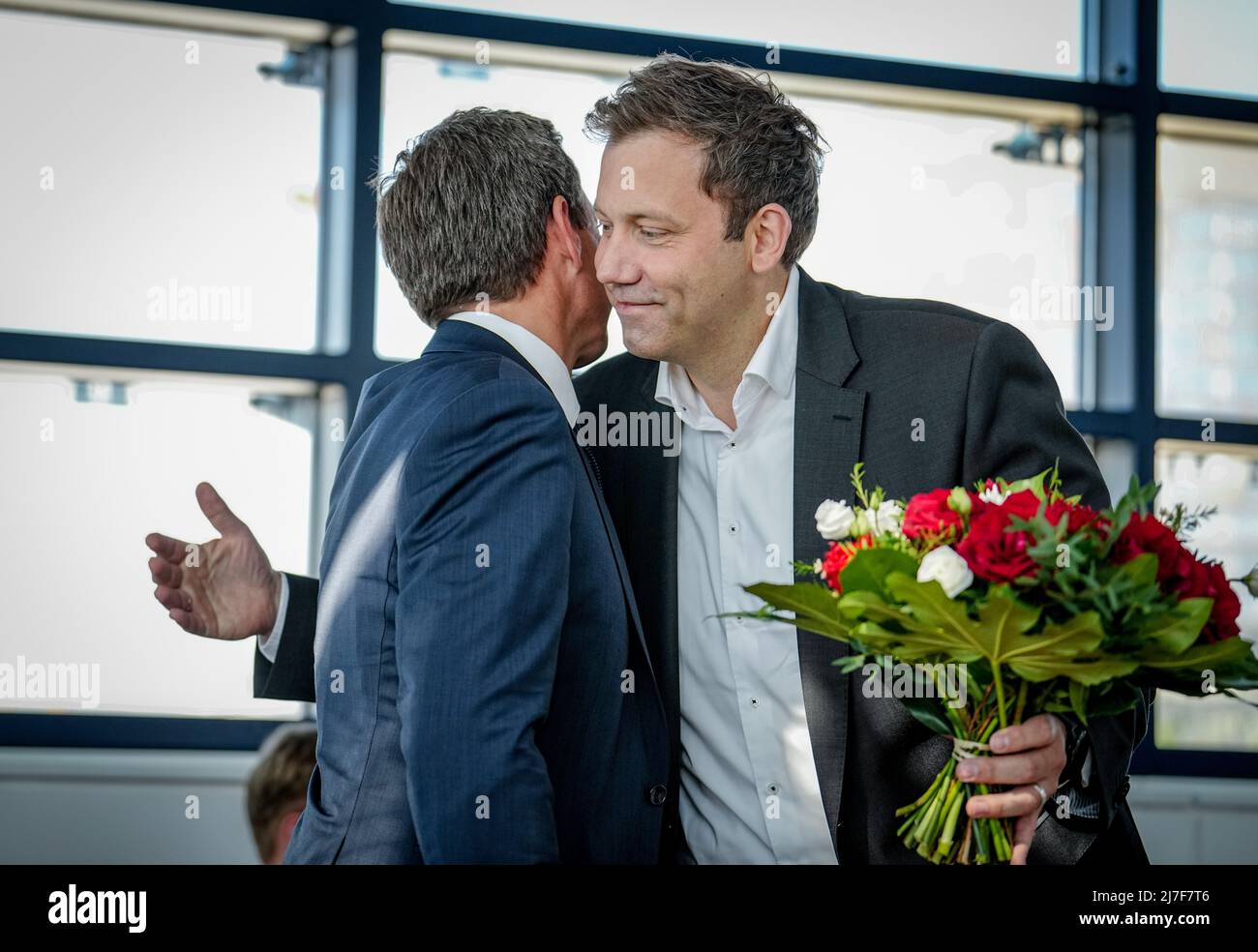Kiel, Germany. 09th May, 2022. Lars Klingbeil (r), SPD national ...