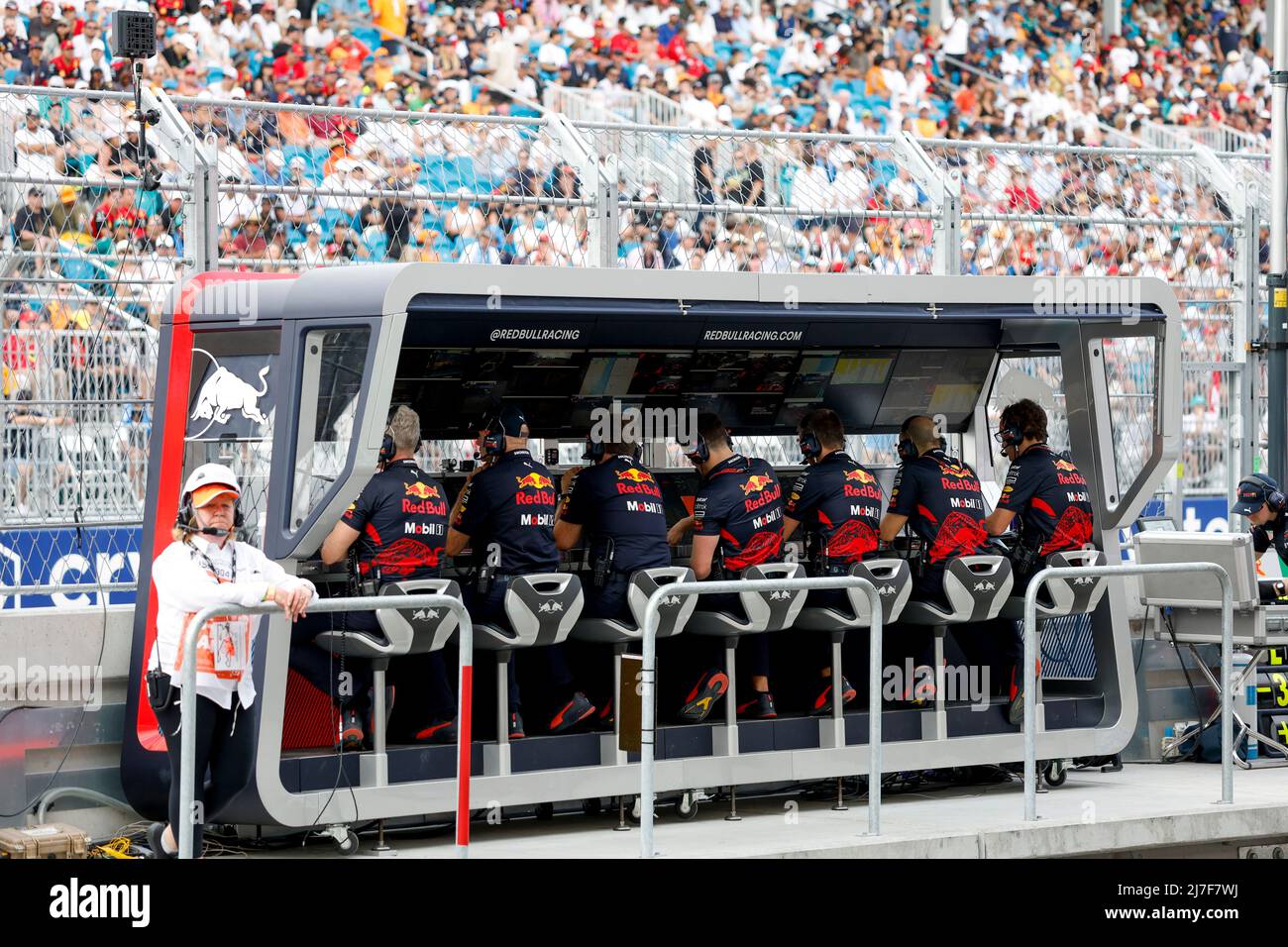 Miami, USA. 8th May, 2022. Pit stand of Oracle Red Bull Racing, F1 ...