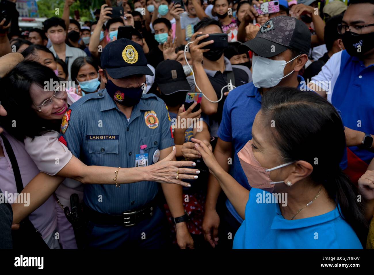 Leni Robredo Supporters High Resolution Stock Photography and Images ...