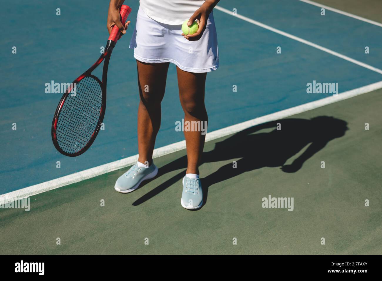 African american female tennis racket hi-res stock photography and ...