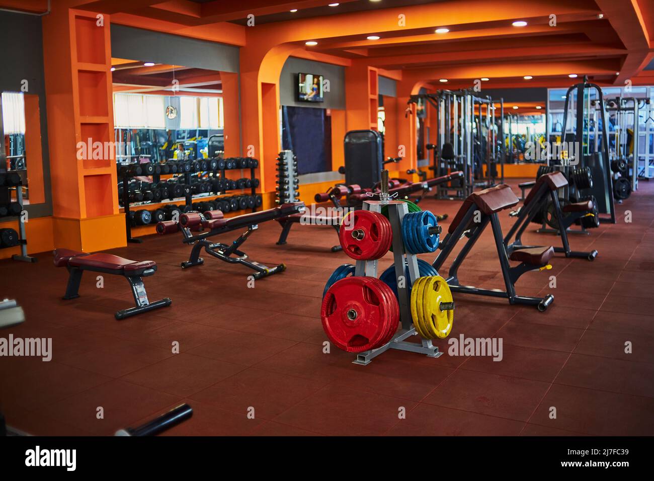 Group running machines hi-res stock photography and images - Alamy