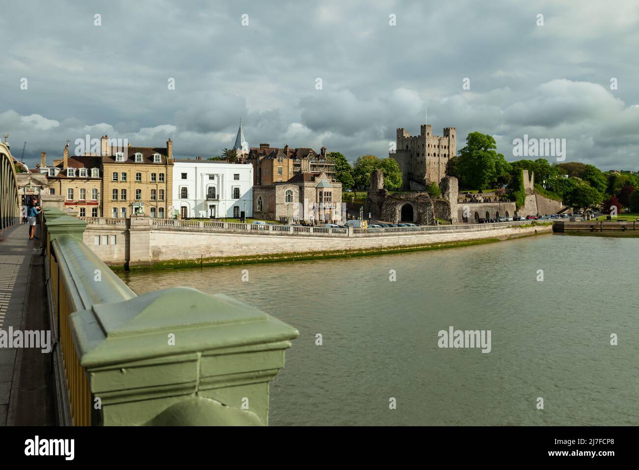 River Medway and the city of Rochester seen from Rochester Bridge, Kent ...