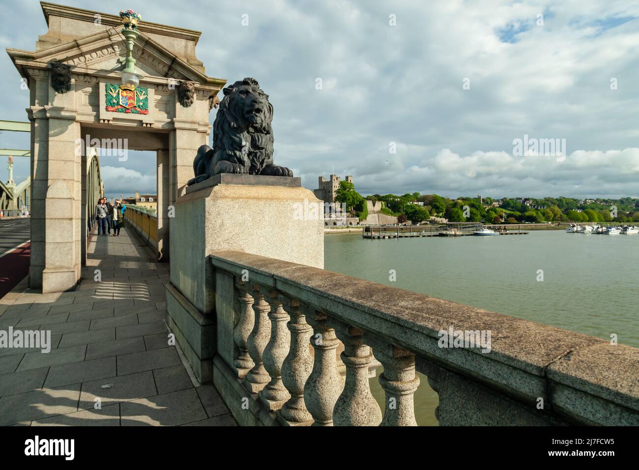 Rochester Bridge over river Medway, Kent, England Stock Photo - Alamy