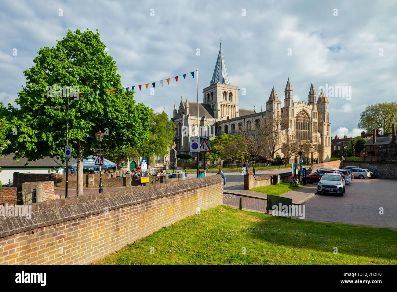May afternoon at Rochester Cathedral in Kent, England Stock Photo - Alamy