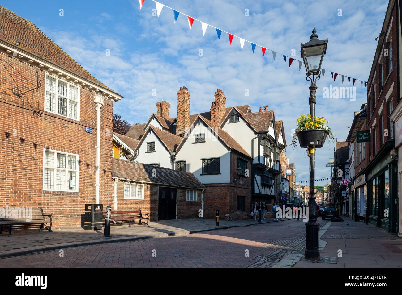 May afternoon on the High Street in Rochester, Kent, England Stock ...