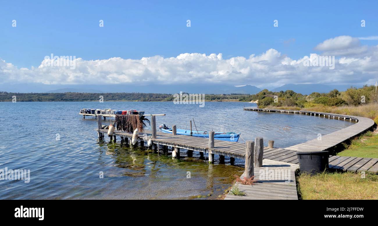 Wooden footbridge over water hi-res stock photography and images - Alamy