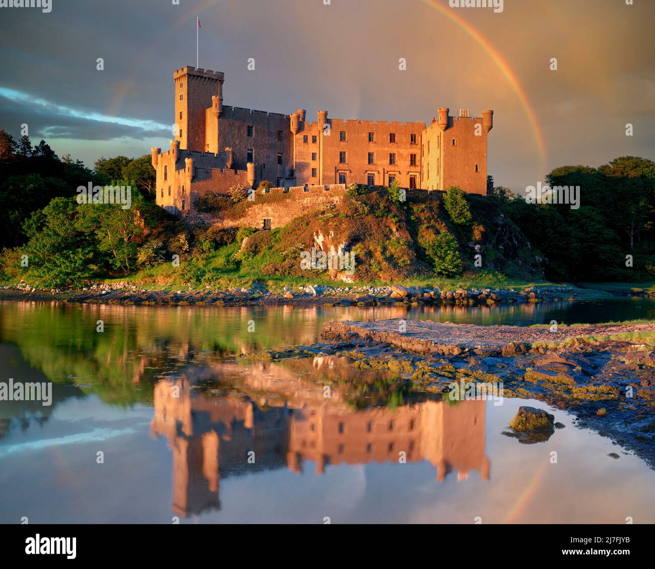 GB - SCOTLAND: Dunvegan Castle on the Isle of Skye Stock Photo - Alamy