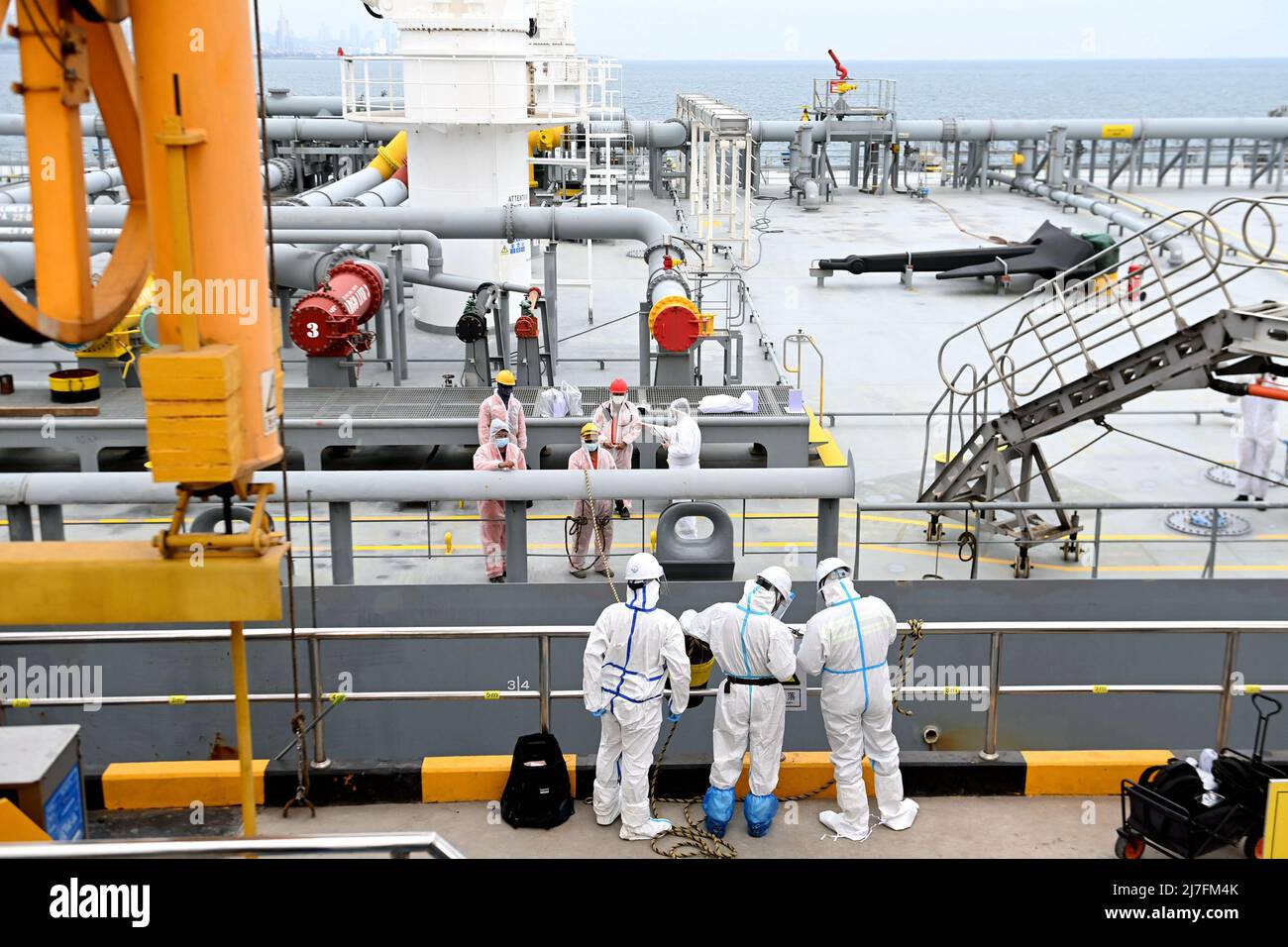 Oil tanker crew hi-res stock photography and images - Alamy