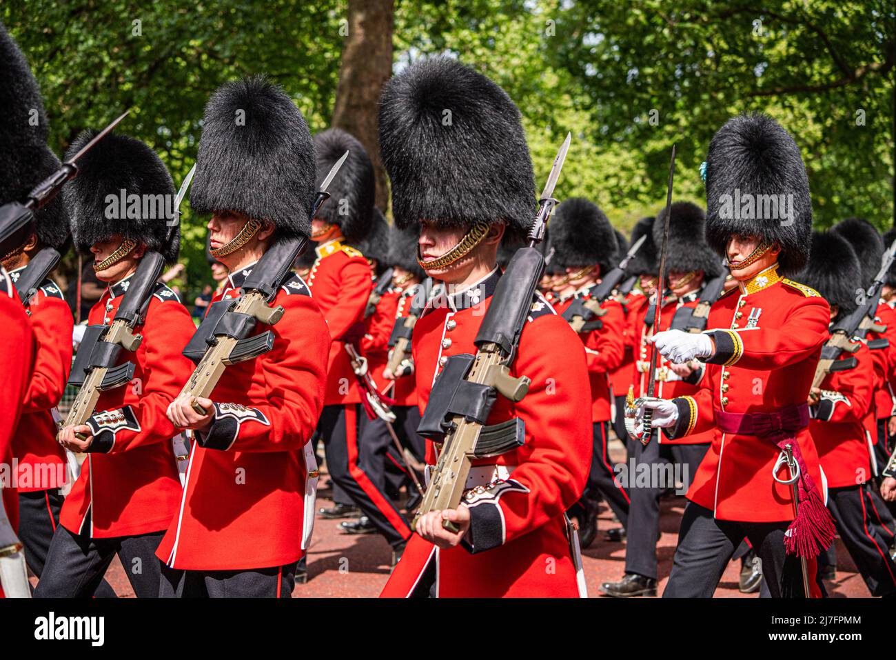 Scots guard on parade hi-res stock photography and images - Alamy