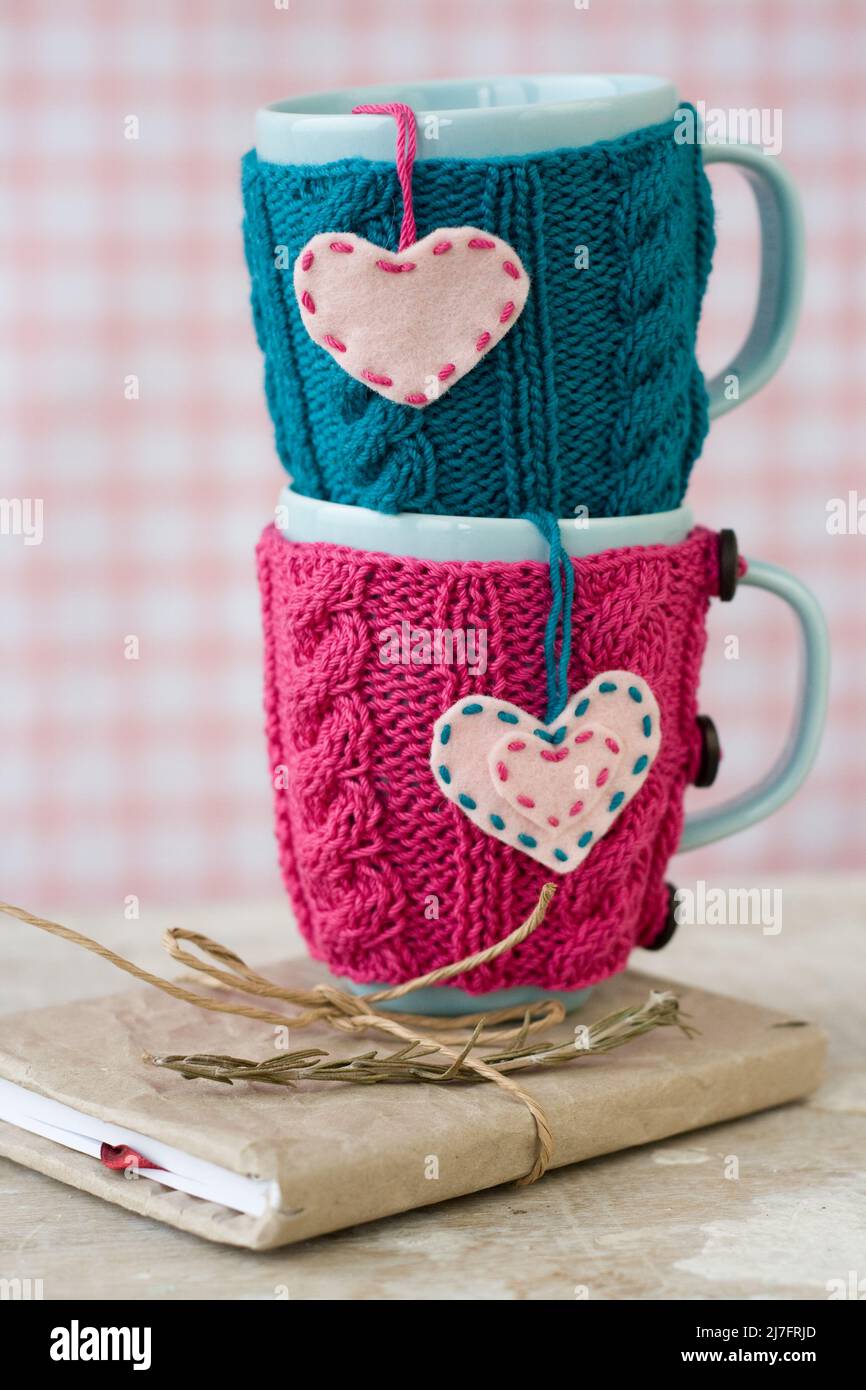 Two blue cups hi-res stock photography and images - Alamy