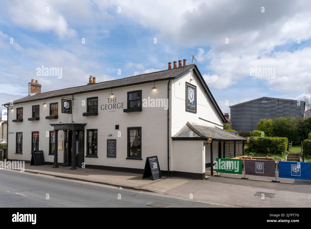 The George public house, Butts Road, Alton, Hampshire, England, UK ...