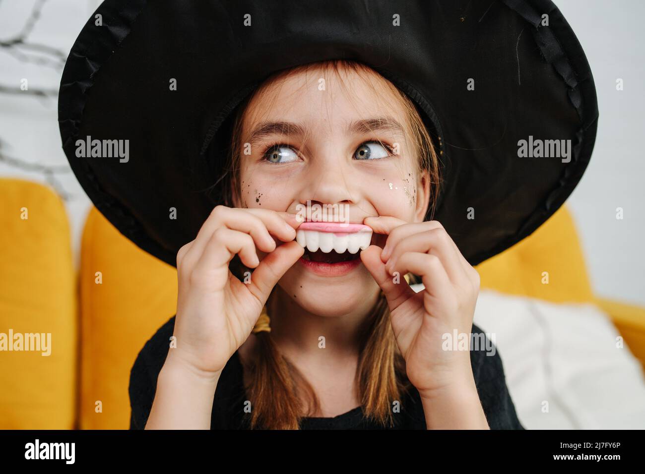 Witch cult hi-res stock photography and images - Alamy