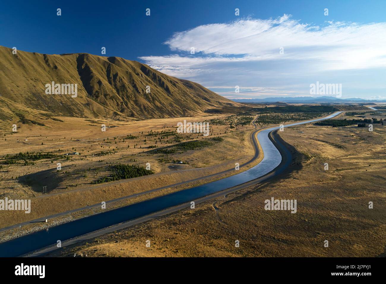 Ohau Canal and Ben Ohau Range, near Twizel, Mackenzie Country ...