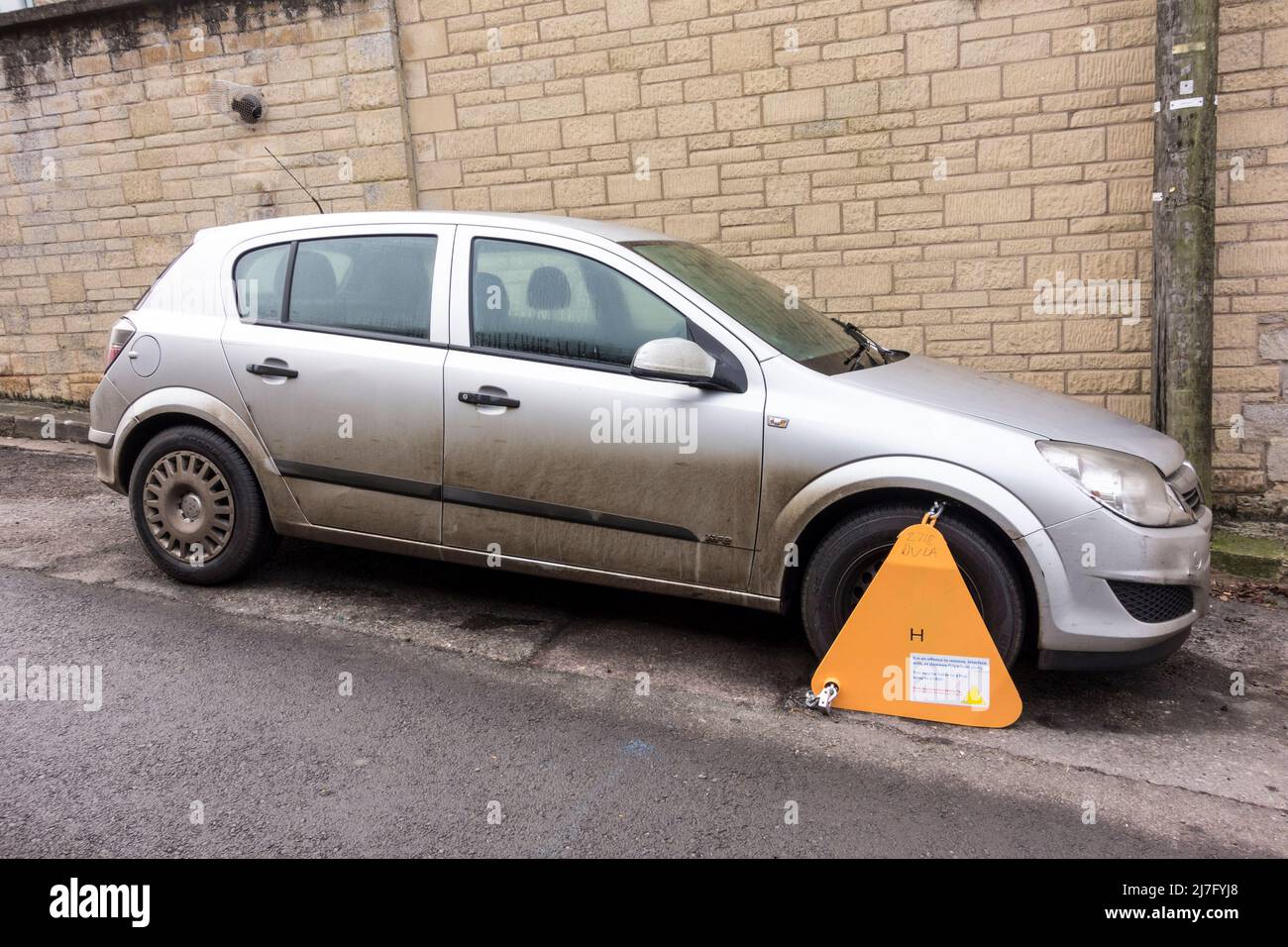 Wheel clamped car hi-res stock photography and images - Alamy