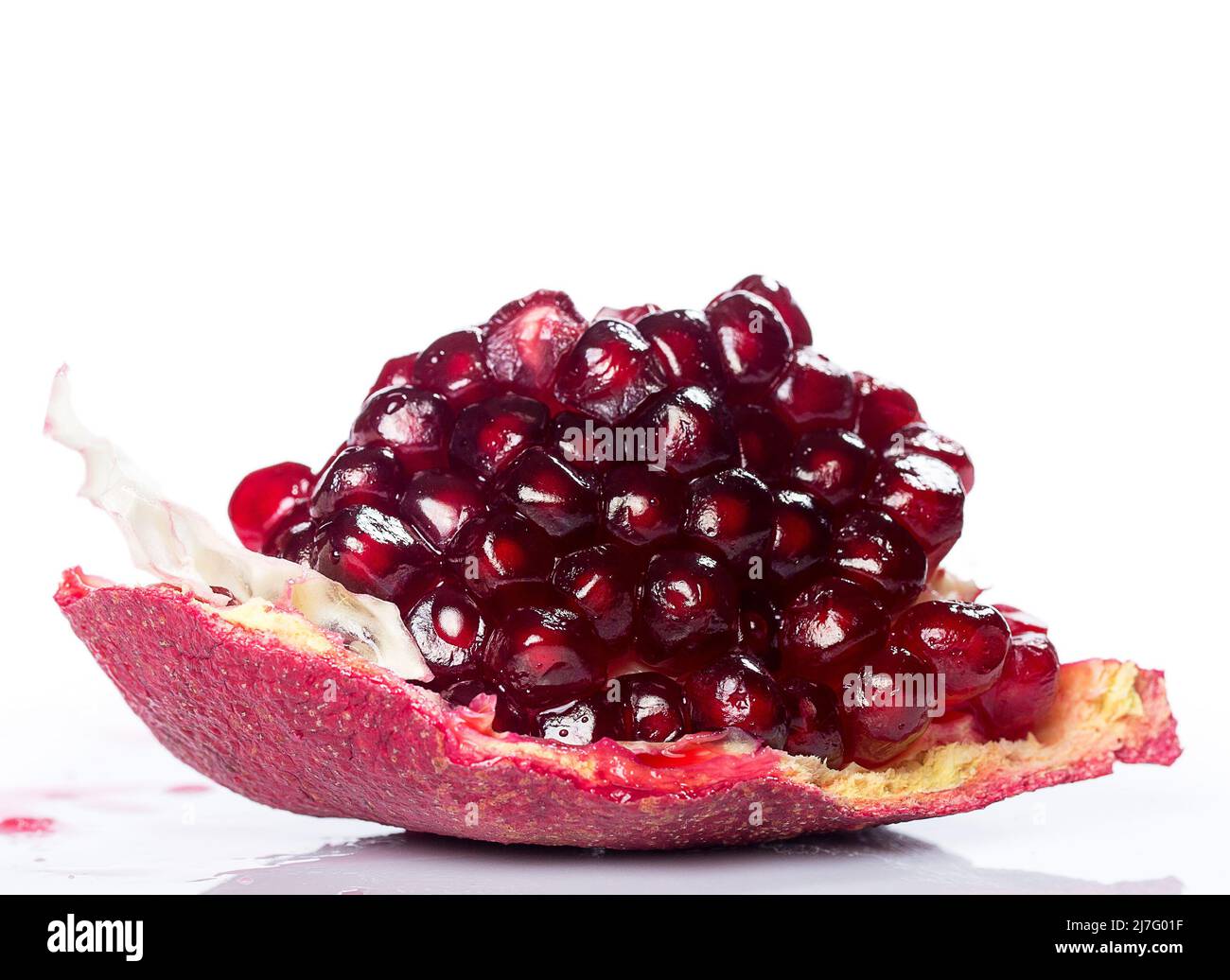 Close up of fresh ripe pomegranate fruit Stock Photo - Alamy