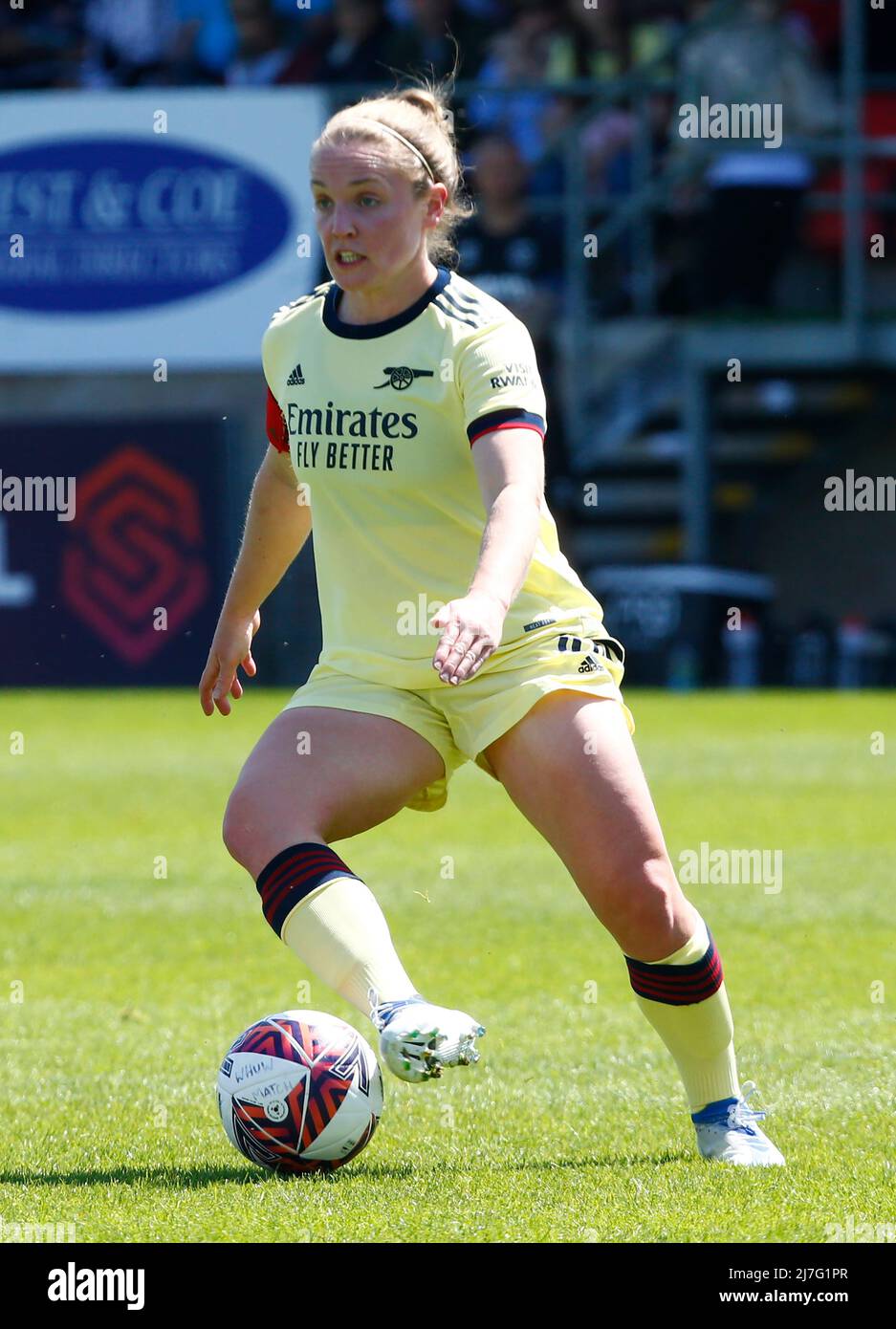 DAGENHAM, ENGLAND - MAY 08: Kim Little of Arsenal during Barclays FA ...