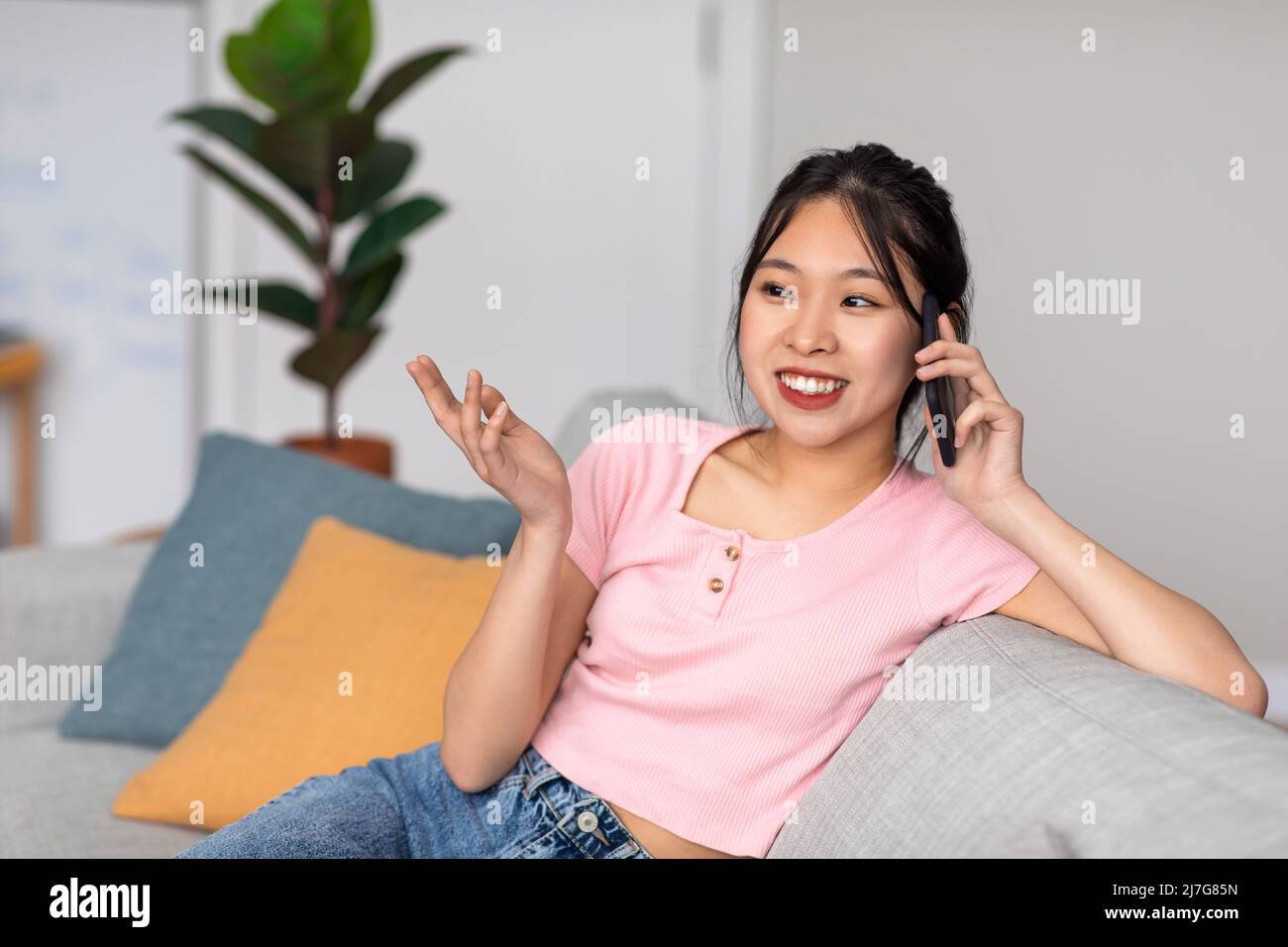 Lady speaking hi-res stock photography and images - Alamy