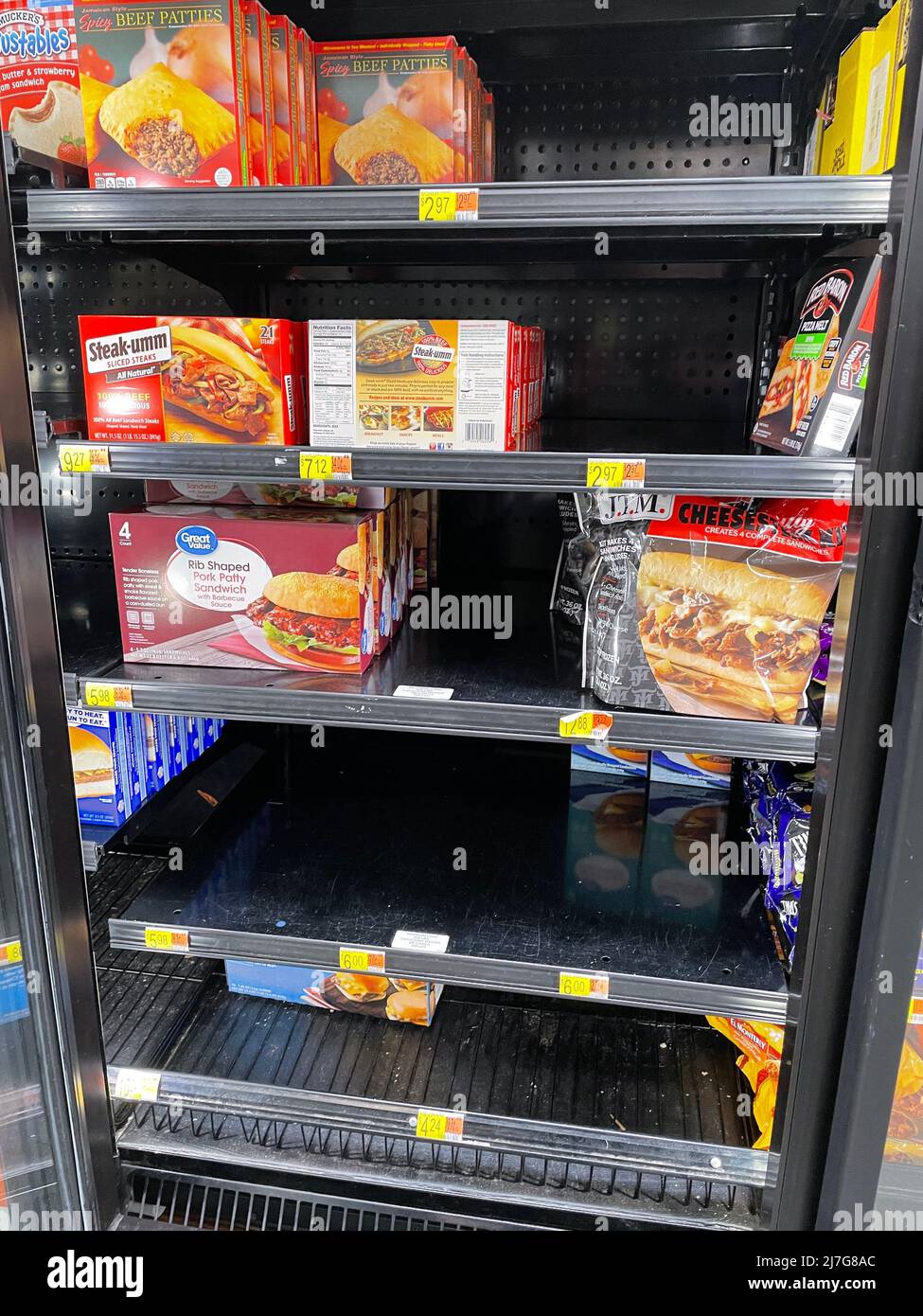 Supermarket sections hi-res stock photography and images - Alamy