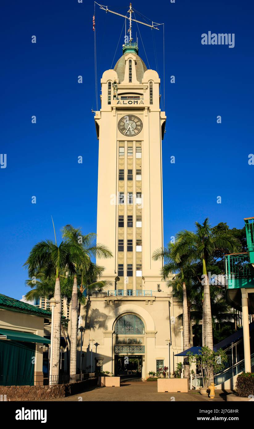 Aloha tower hi-res stock photography and images - Alamy