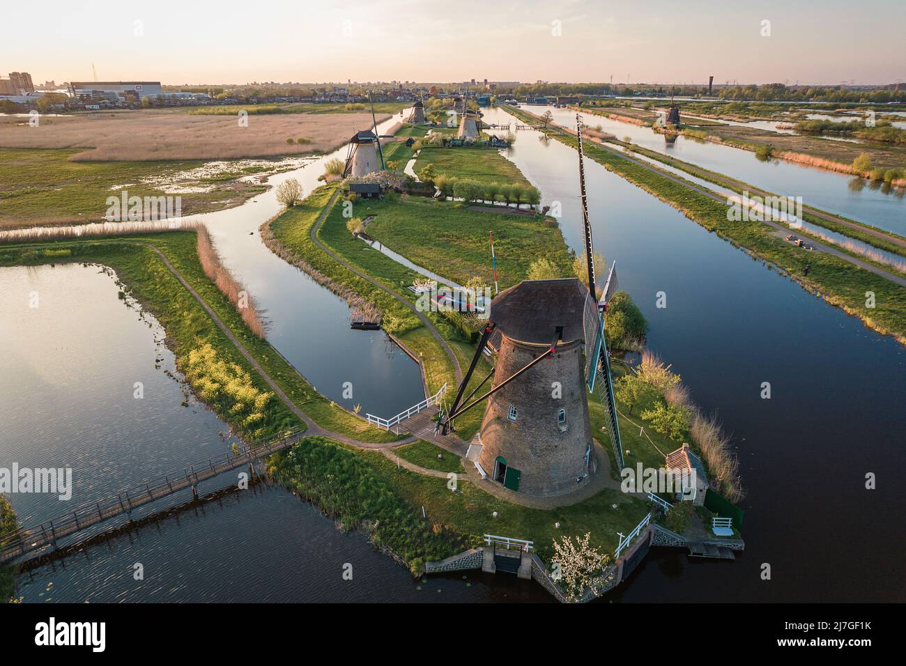 Unesco Werelderfgoed Kinderdijk Molens, Aerial view of Ancient ...