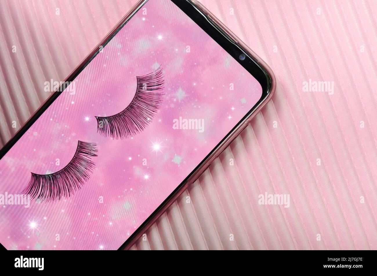 Fake eye lashes hi-res stock photography and images - Alamy