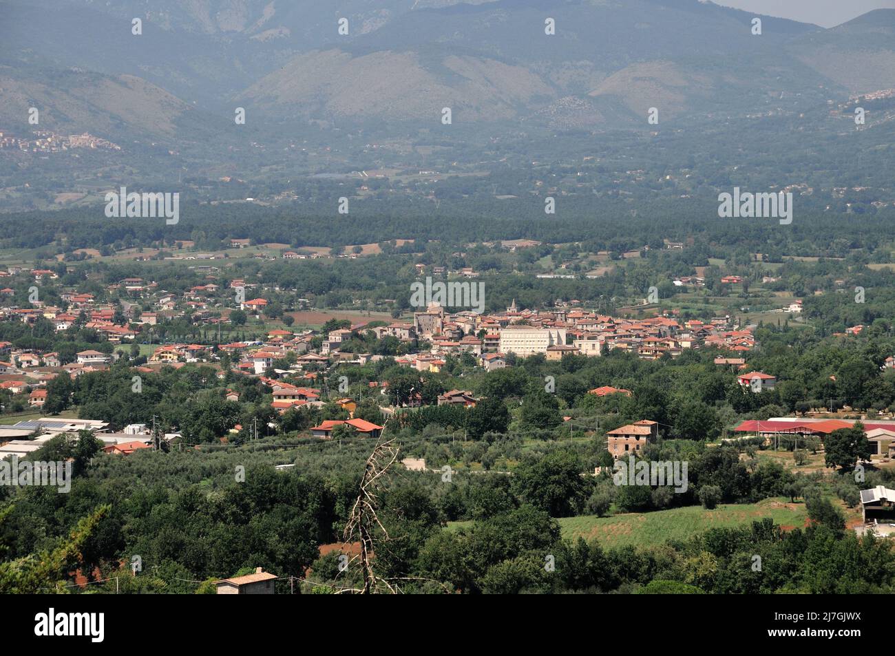 Amaseno is located in the Amaseno Valley, between the Ausoni (to the ...