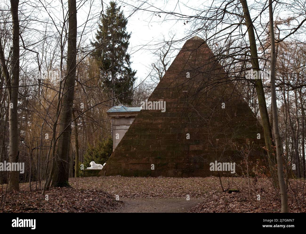 Machern b Leipzig Schloßpark Pyramide 58708 Erbaut 1792 als Mausoleum ...