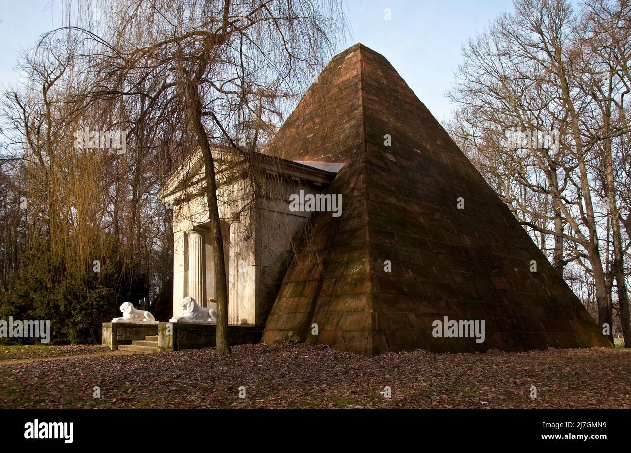Machern b Leipzig Schloßpark Pyramide 58709 Erbaut 1792 als Mausoleum ...