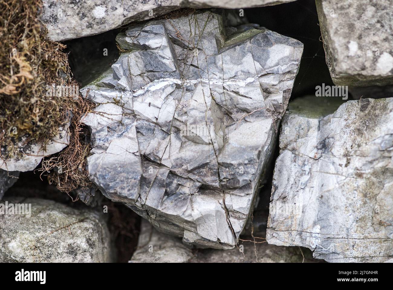 Patterns in irregular shaped blocks of limestone in limestone walling ...
