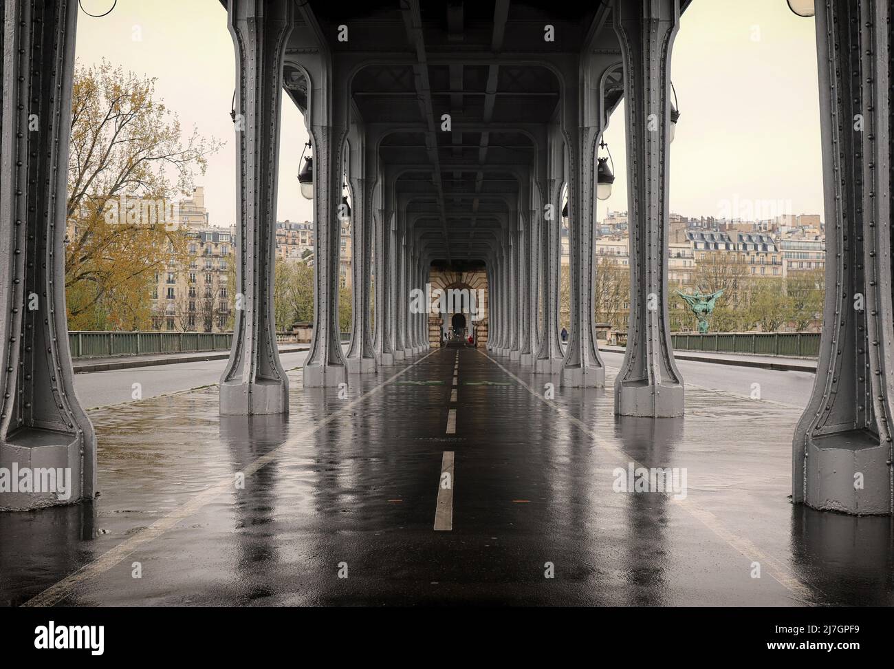 Inception bridge hi-res stock photography and images - Alamy