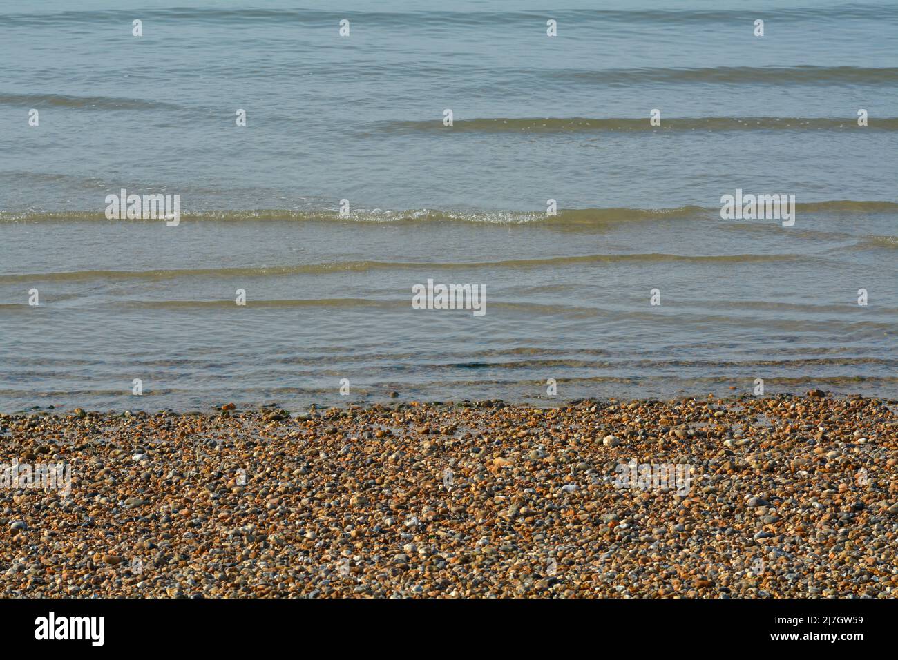 Pebble water ripples hi-res stock photography and images - Alamy