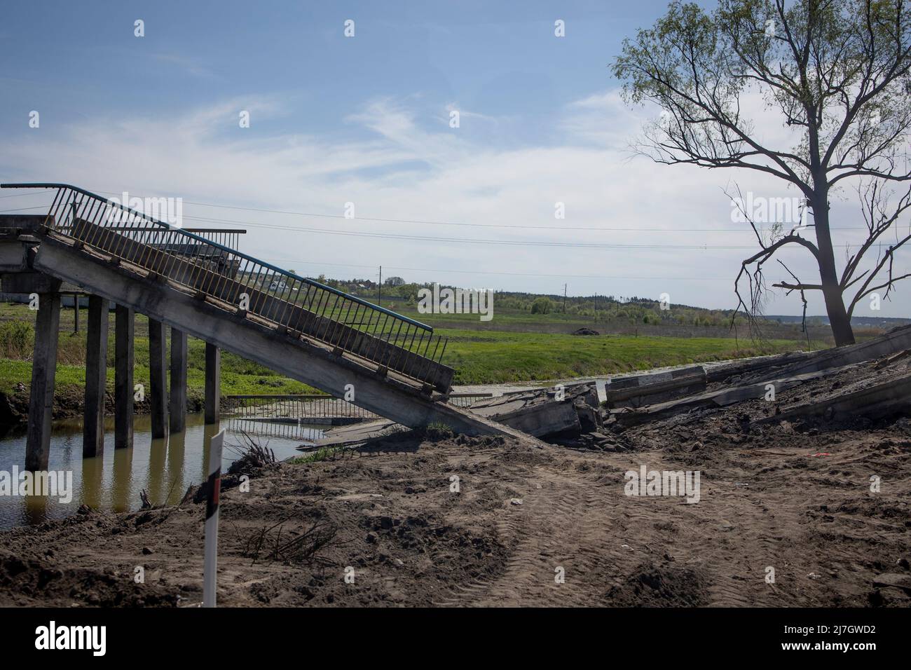 Irpin, Ukraine. 06th May, 2022. General view of a destroyed bridge in ...