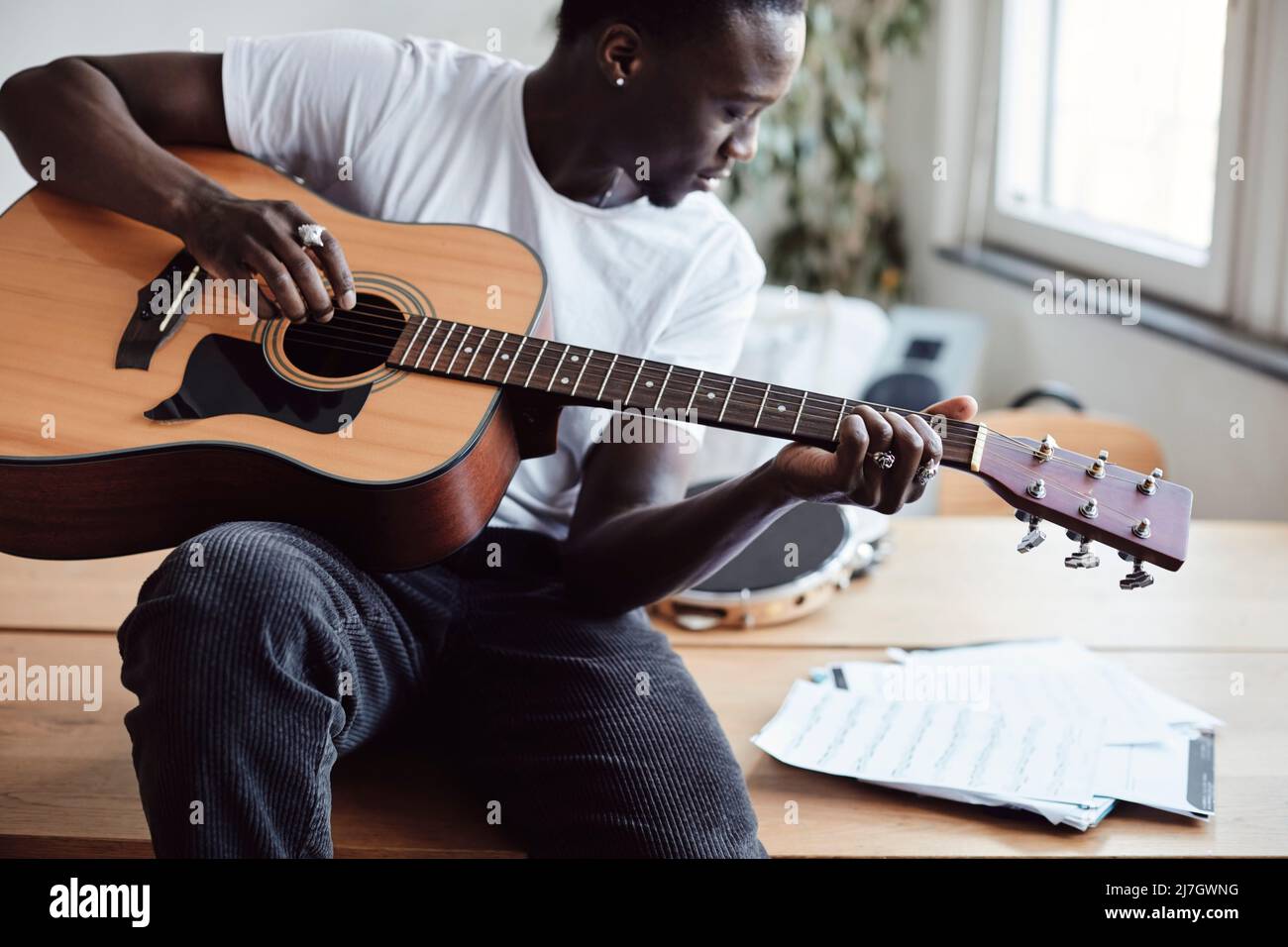Musical instruments sitting hi-res stock photography and images - Alamy