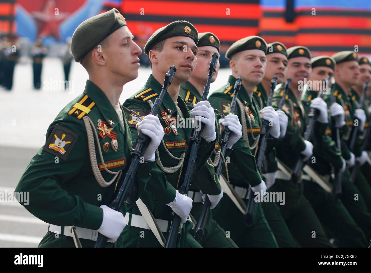 Soldiers of the Russian army on the palace Square. A solemn military ...
