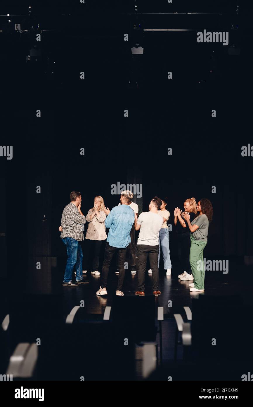 Acting class adult hi-res stock photography and images - Alamy