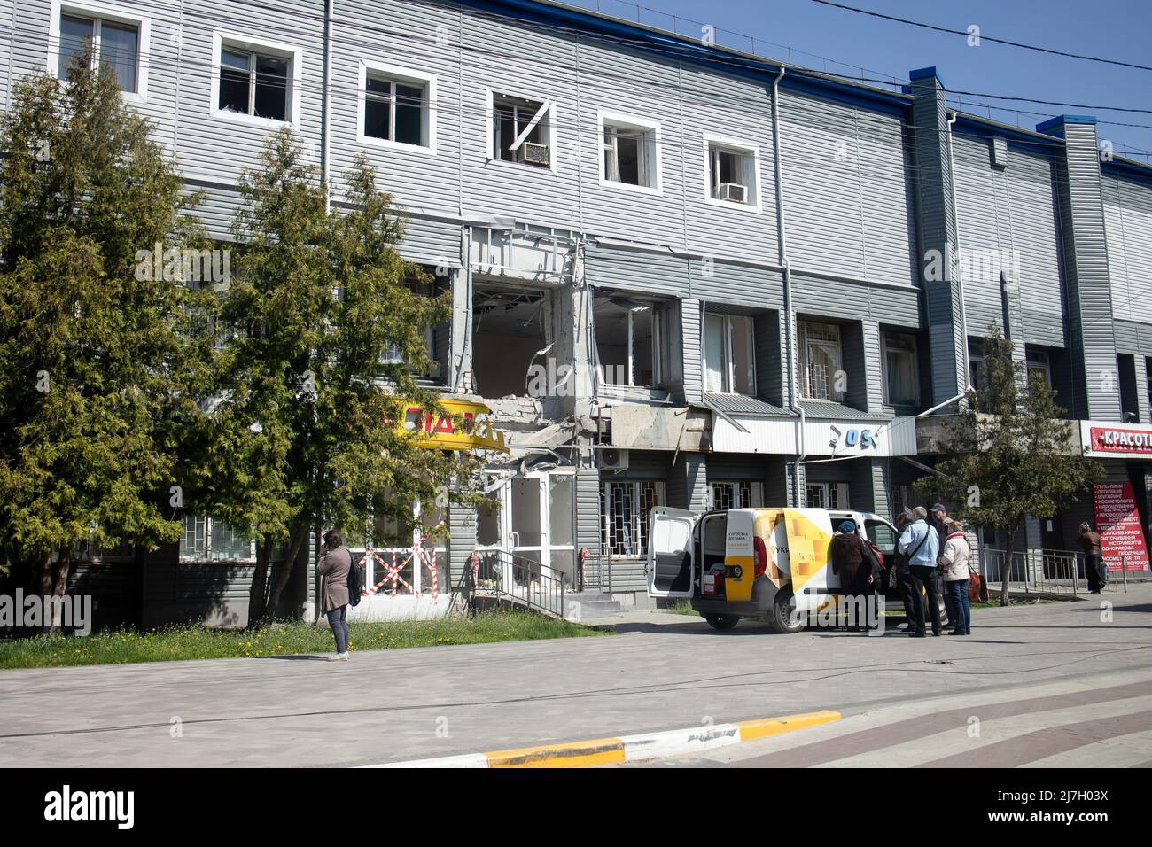 Bucha, Ukraine. 6th May, 2022. Civilians seen outside a building ...