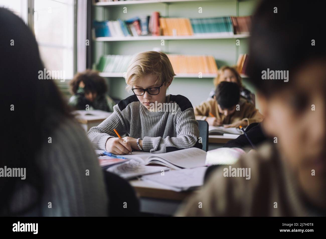 Writing exam in school hi-res stock photography and images - Alamy