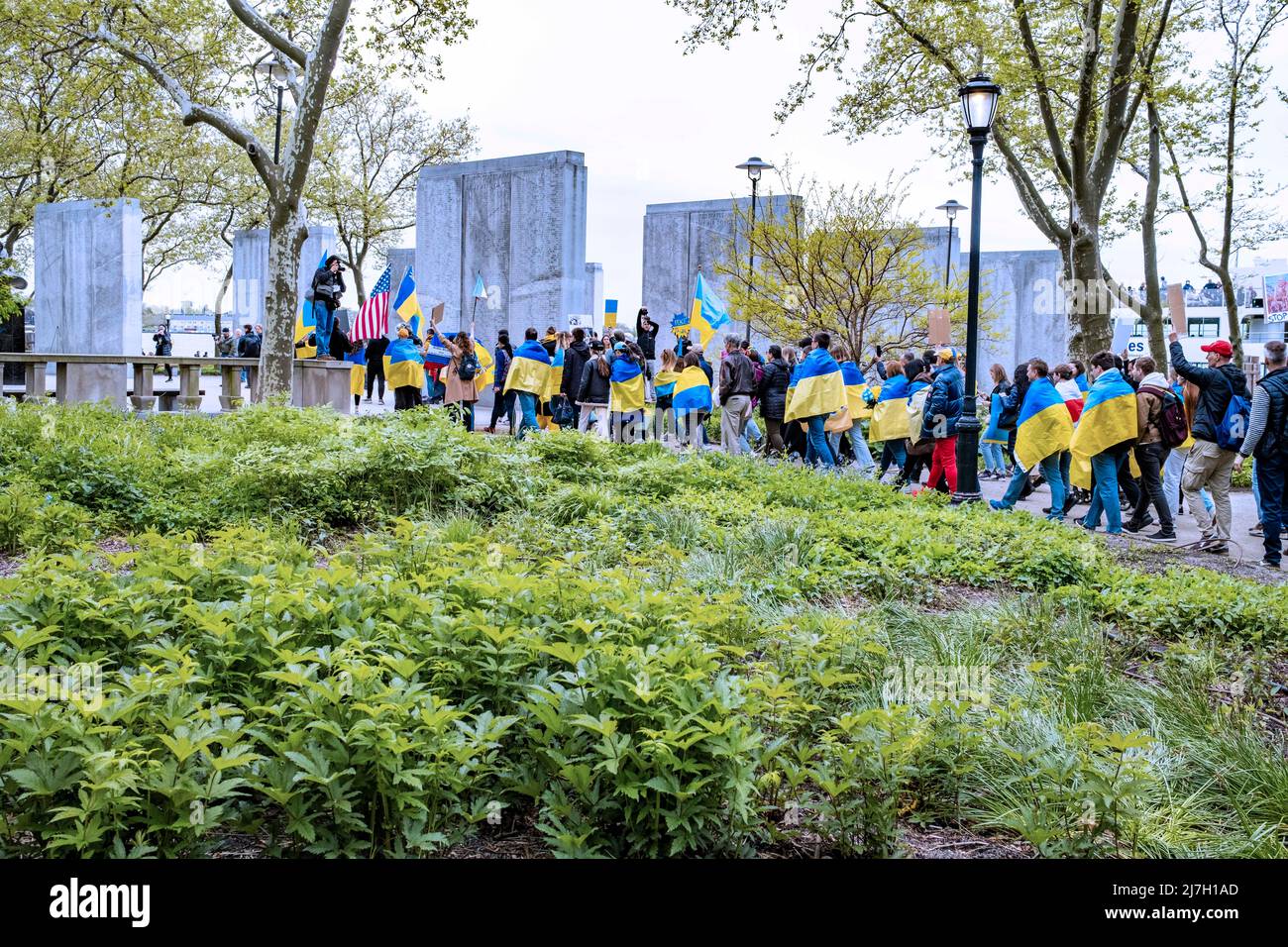 New York, New York, USA. 8th May, 2022. Never Again Rally for Ukraine ...