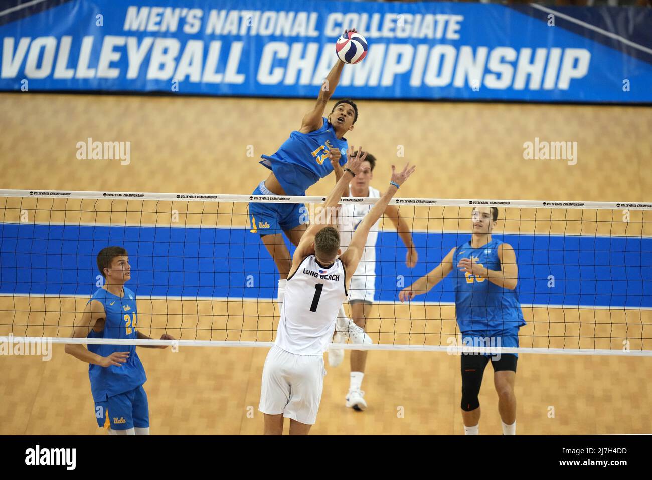 Los Angeles, United States. 05th May, 2022. UCLA Bruins middle blocker ...