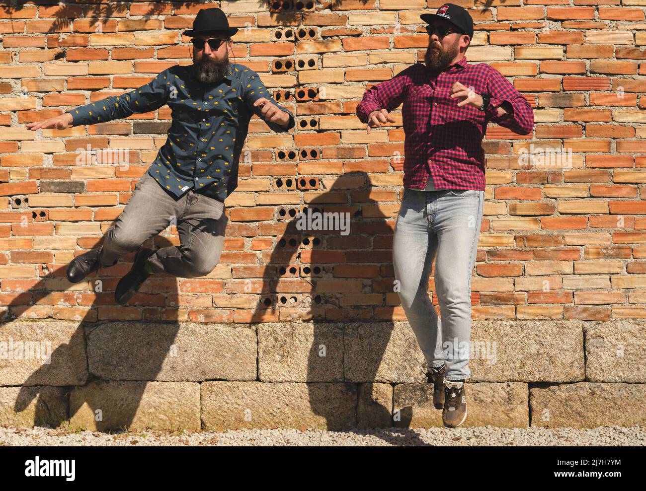 men with beards jump Stock Photo - Alamy