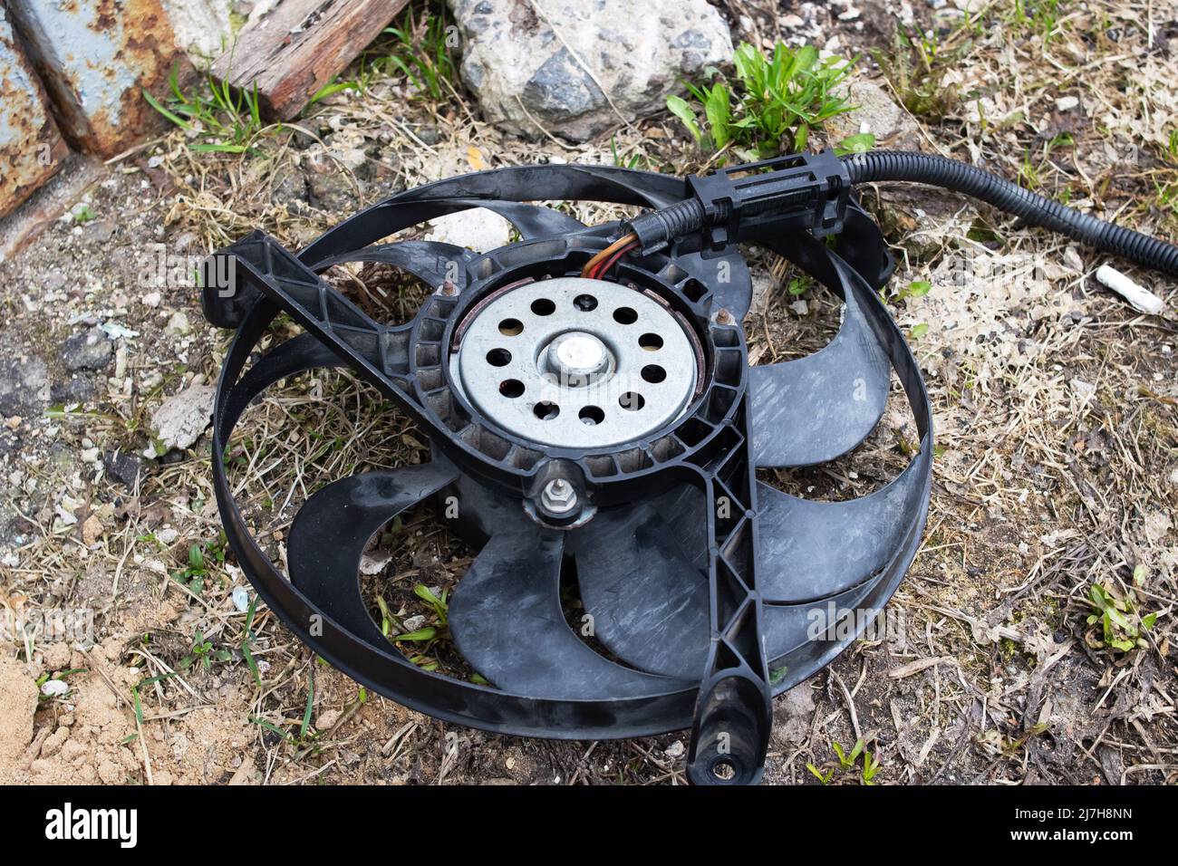 Car radiator fan hi-res stock photography and images - Alamy