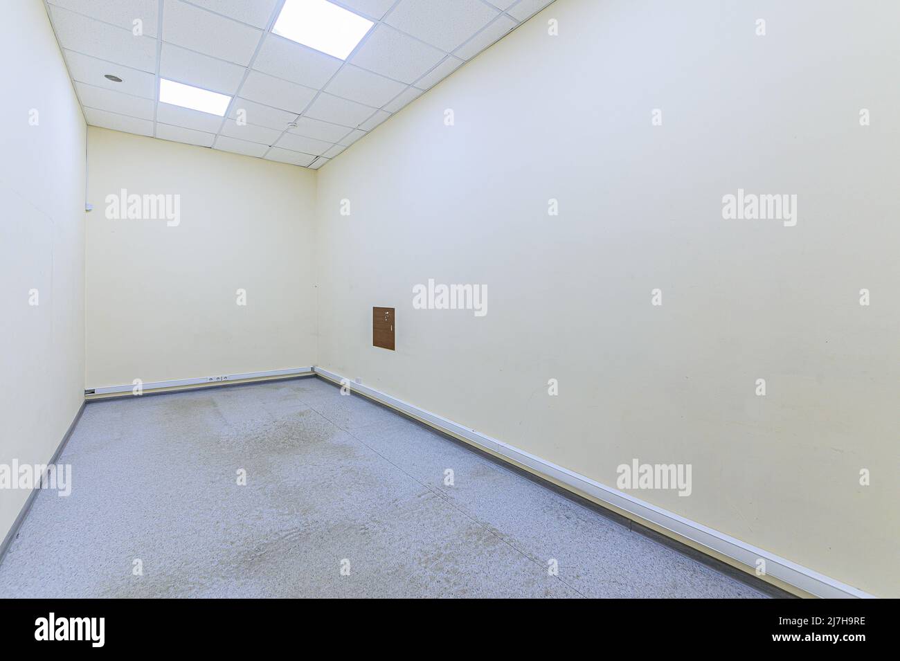 Russia, Moscow- May 21, 2020: interior apartment empty room with ...
