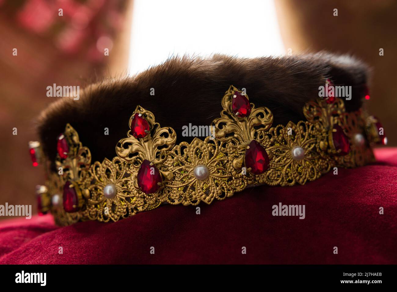 Royal vintage golden crown hi-res stock photography and images - Alamy