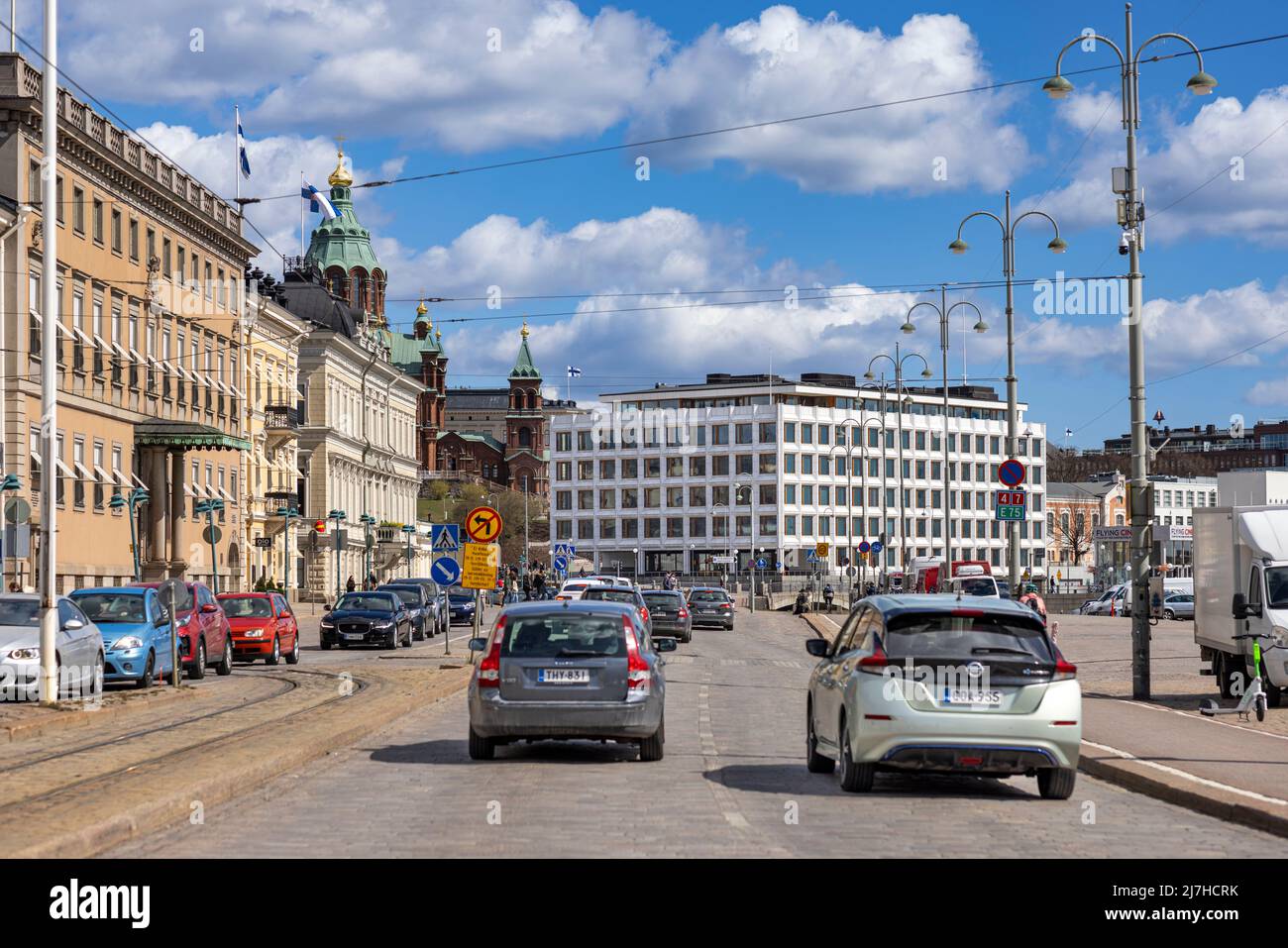 Helsinki finland group people walking hi-res stock photography and ...