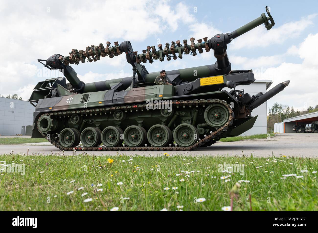 Mine clearing hi-res stock photography and images - Alamy