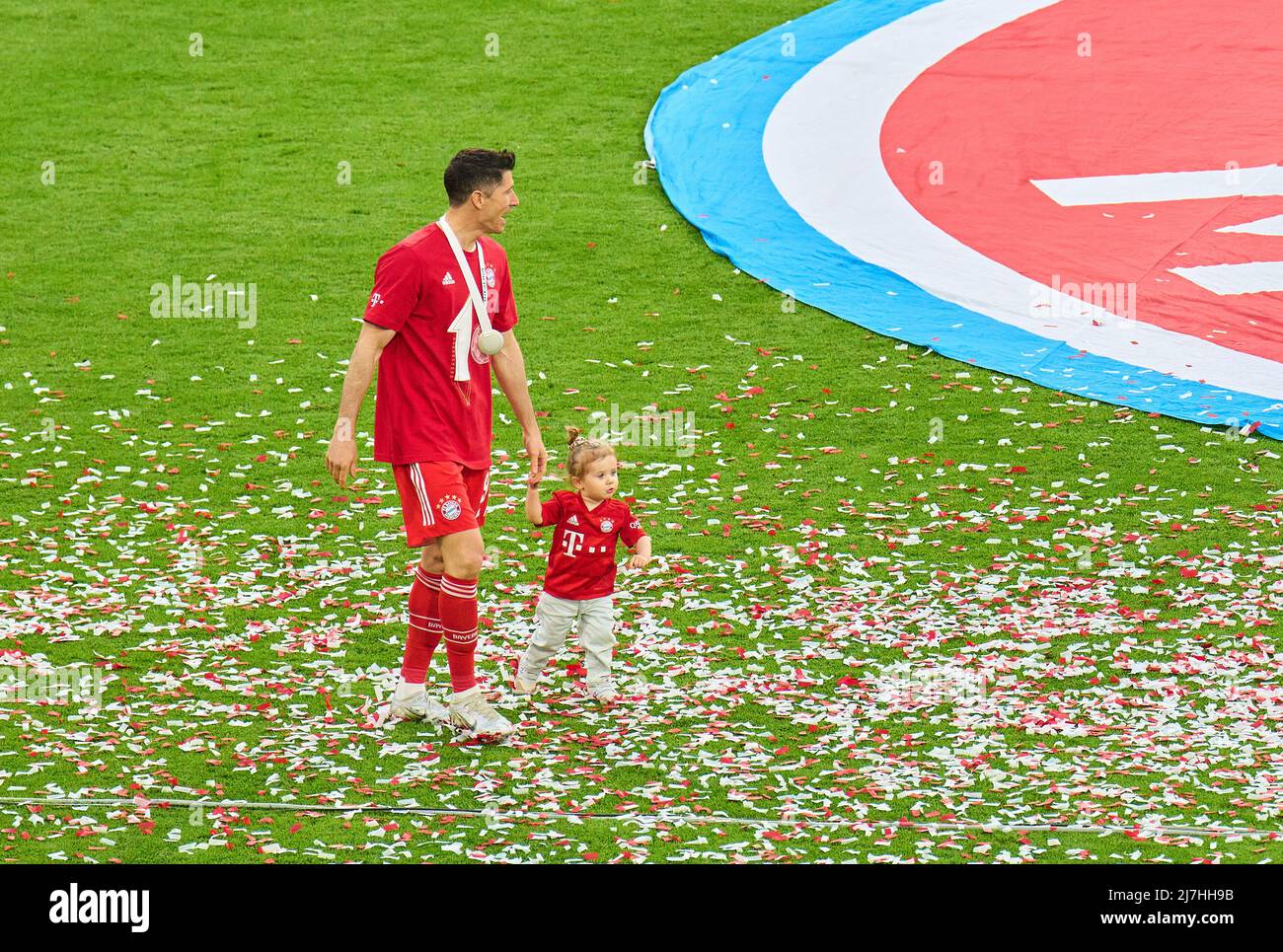 Robert lewandowski daughter hi-res stock photography and images - Alamy