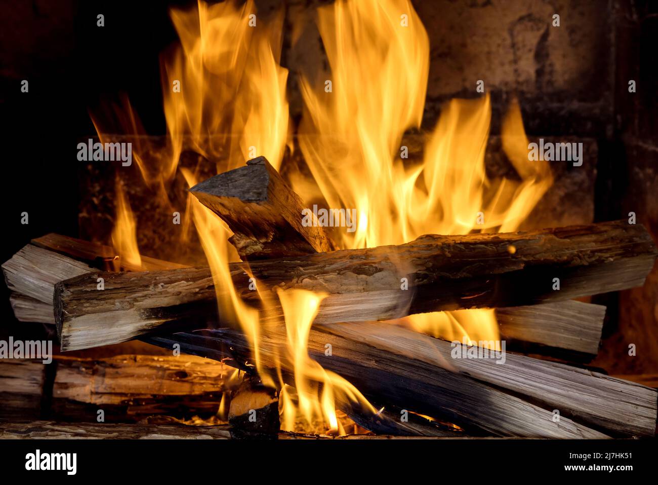 Wooden logs in the fireplace hi-res stock photography and images - Alamy