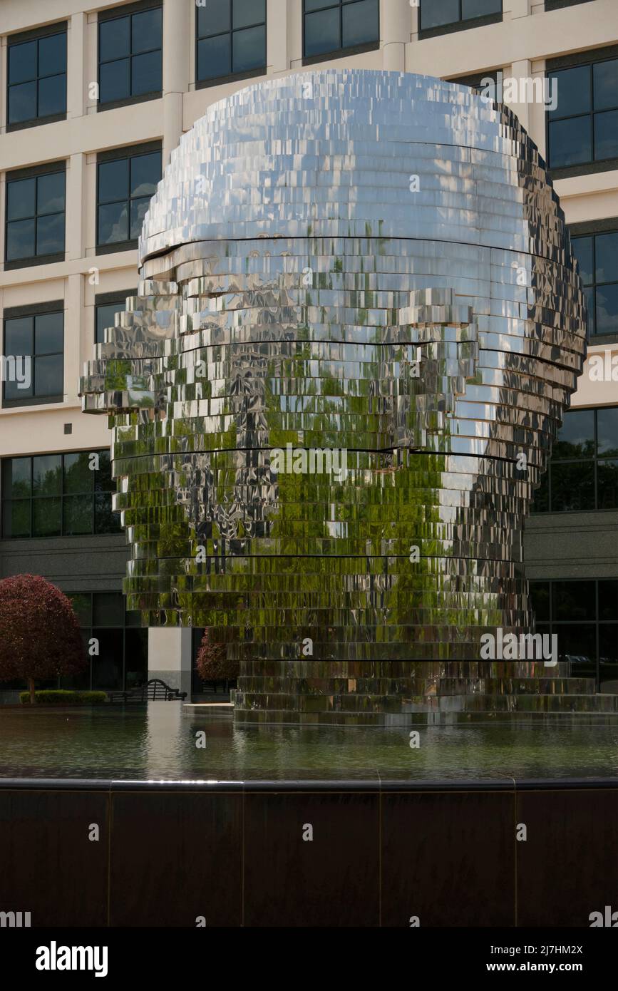 Metalmorphosis sculpture hi-res stock photography and images - Alamy